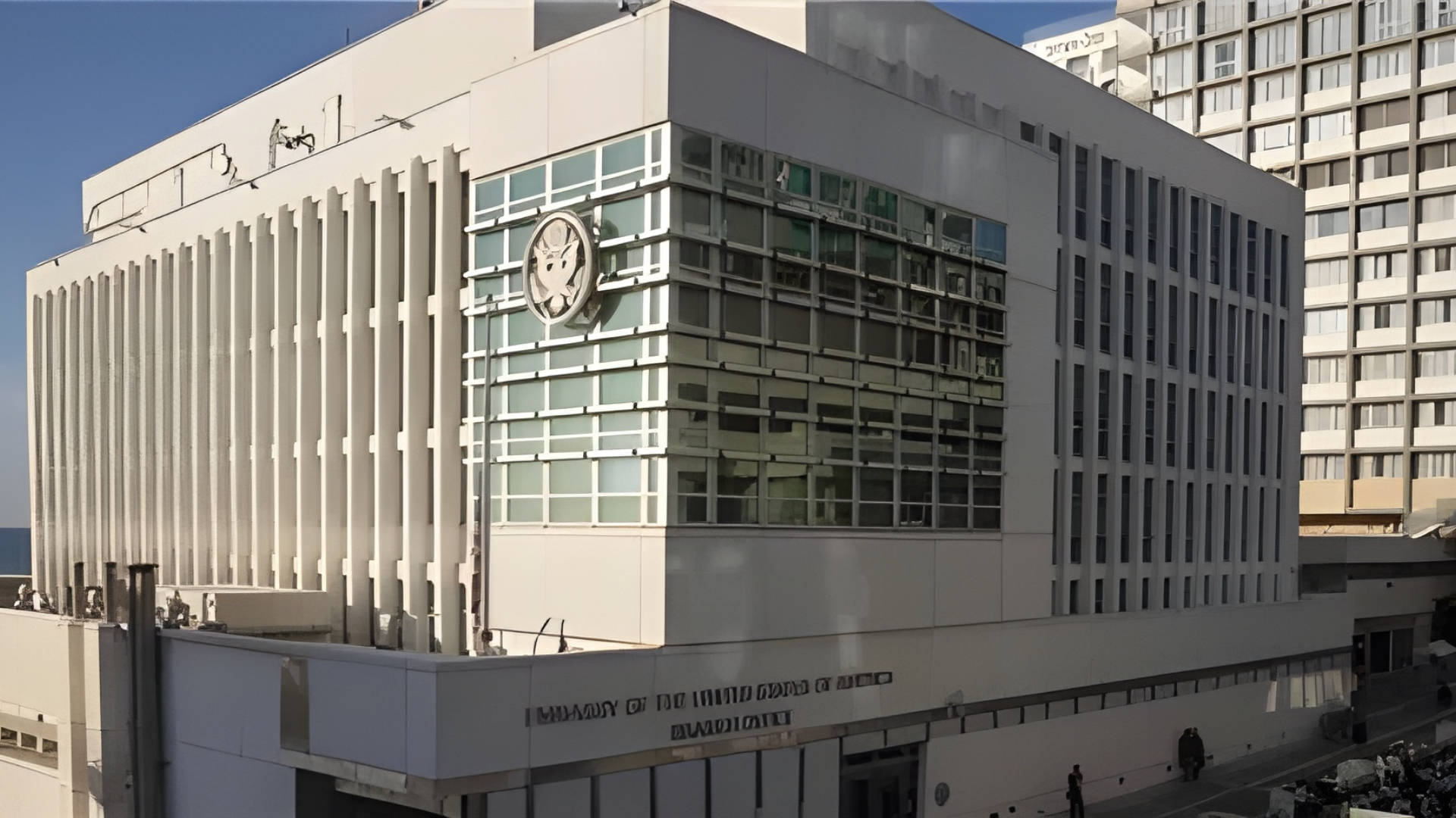 美国宣布撤侨