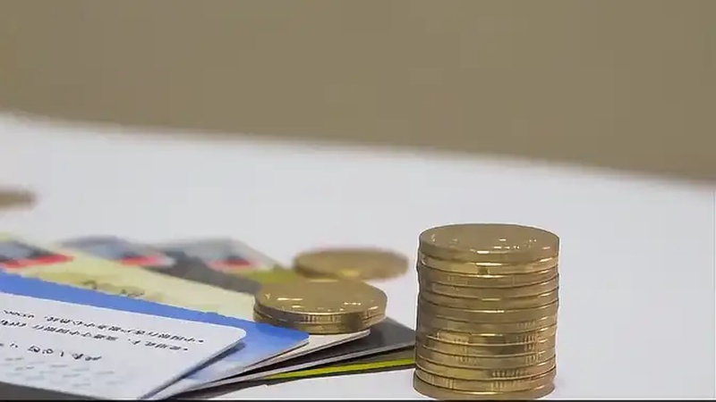 企业抽贷,信用卡降额,大镰刀,小镰刀,大韭菜,小韭菜……