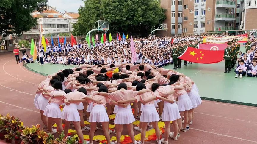 你们要的完整版来了! 不愧是第一名的入场表演ߑ�ߏ�#运动会开幕式