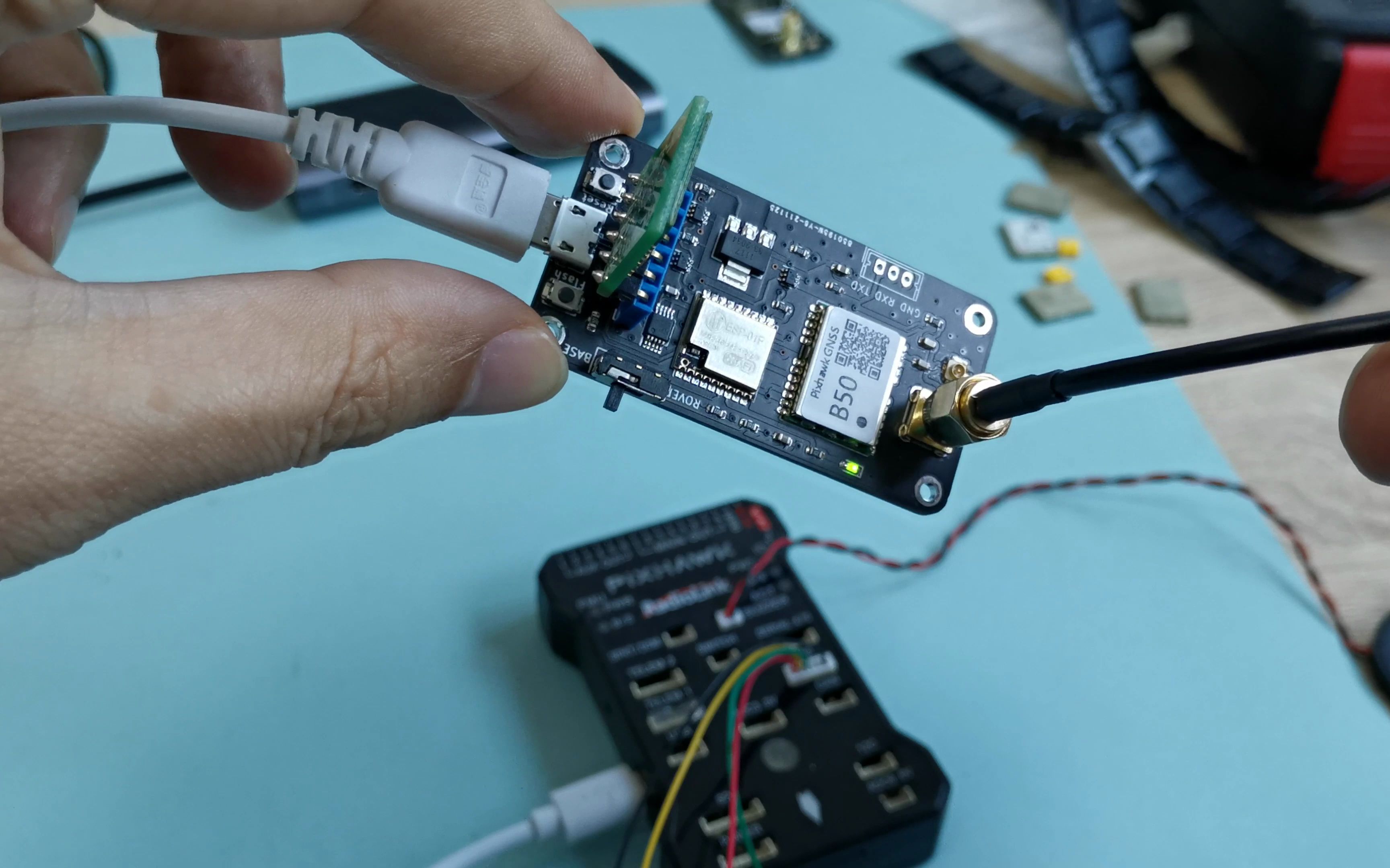 Pixhawk飞控 自建基站+双频RTK 厘米级精确定位
