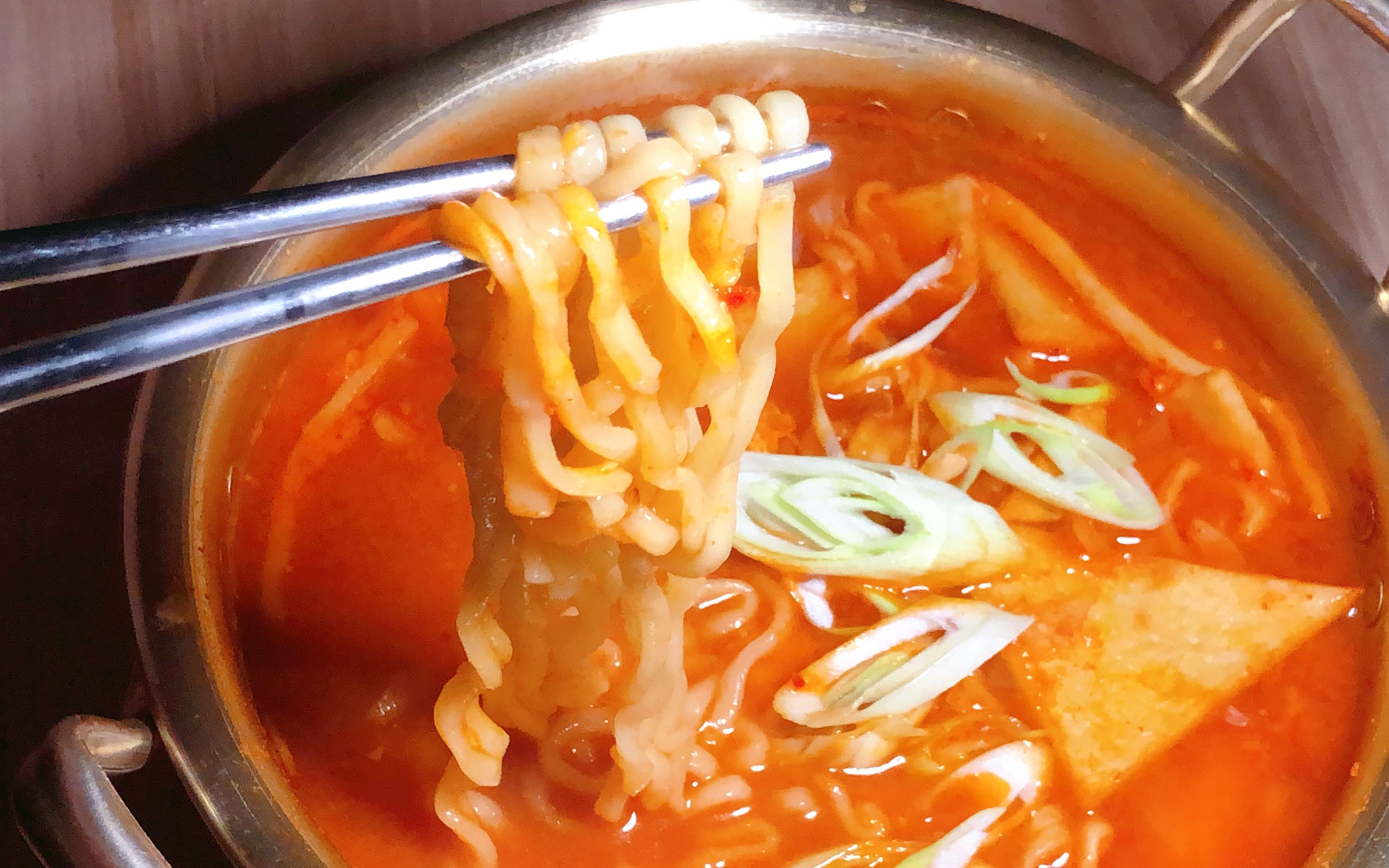 韩国人吃泡面那么香?小胖教你做【韩式拉面】吃出韩剧的感觉