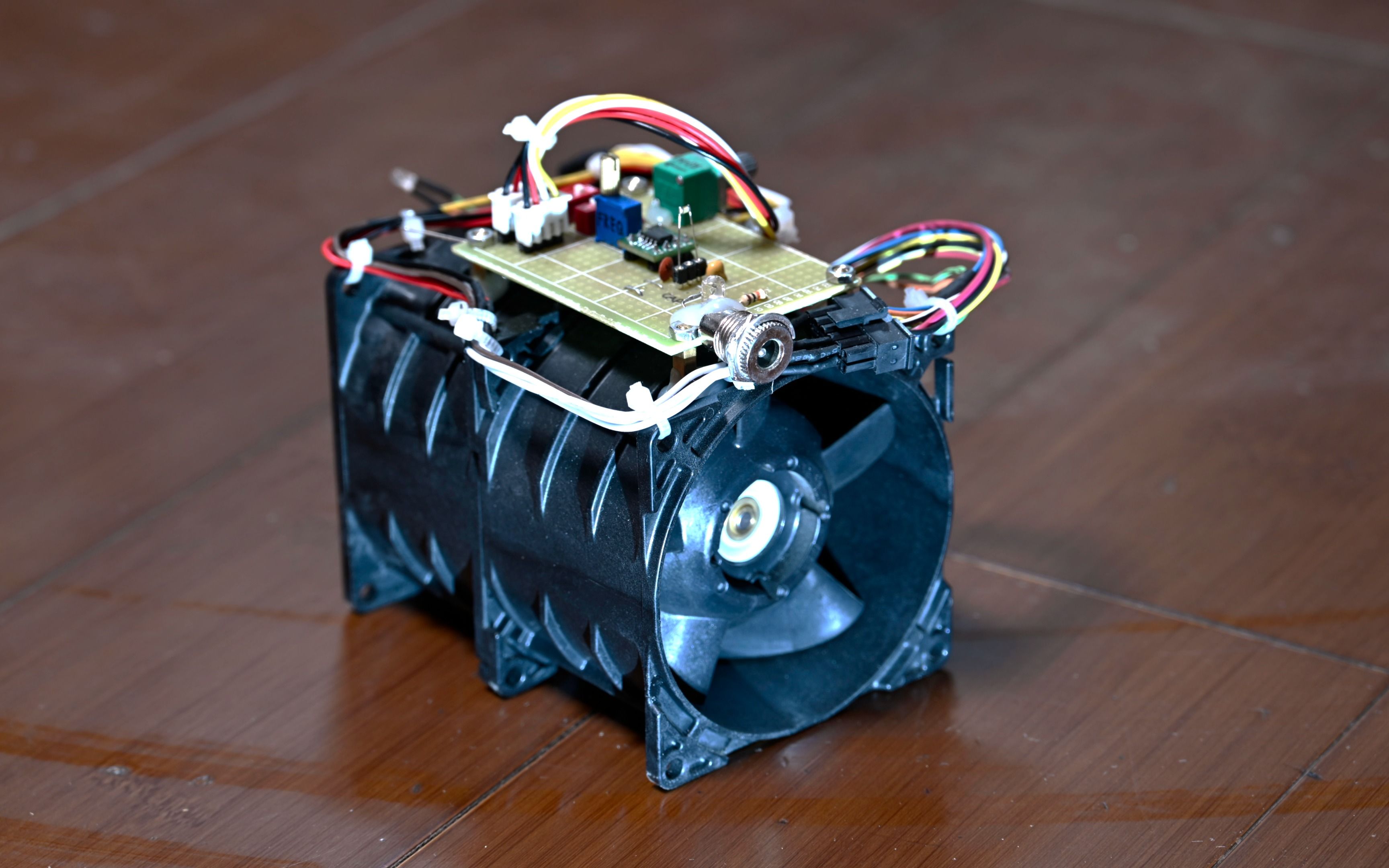 【橡树】电脑风扇调速器(含电路图及PCB)