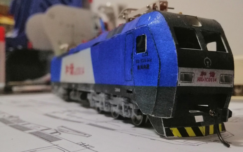 1:87比例HXD1C(火车)纸模型制作