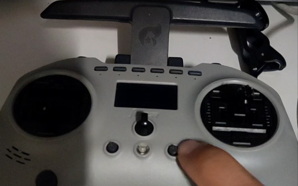 JUMPER T-pro连接模拟器教程,蓝牙无限连接,省去一根数据线