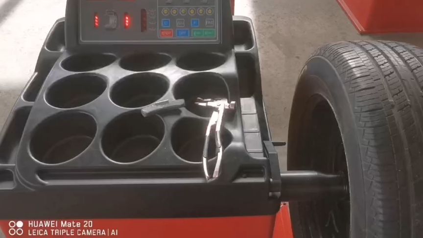 恒誉汽保设备轮胎平衡机校准方