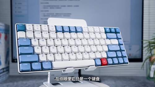 会写PPT的智能键盘,支持语音打字,还能同步翻译,让工作效率倍增
