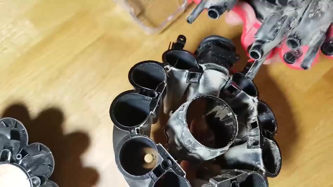 Dyson V8吸尘器 完全拆解