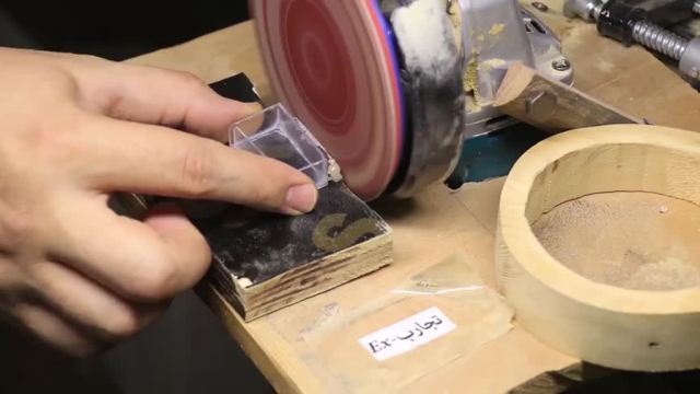 科学小发明,农民自制磁力电动锁安装在门上,钥匙丢了.