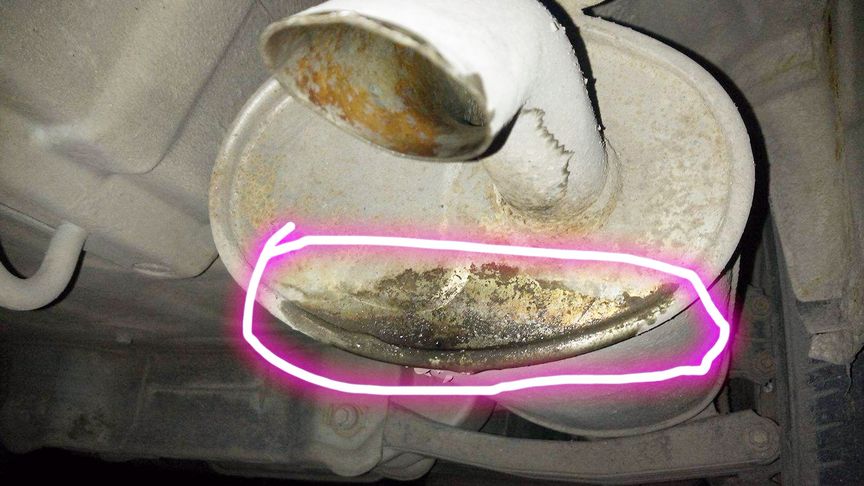 汽车排气管滴水到底正不正常?新手一定搞明白,小心毁了你的车