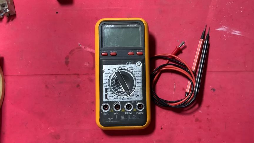 胜利万用表9808+评测.拆机