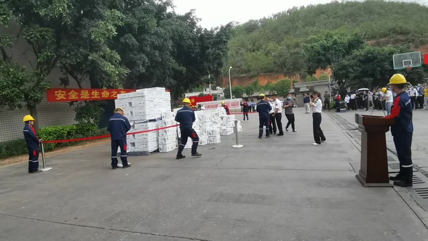 安全生产重于泰山,应急预案演练#应急救援 #现场直击 #安全第一