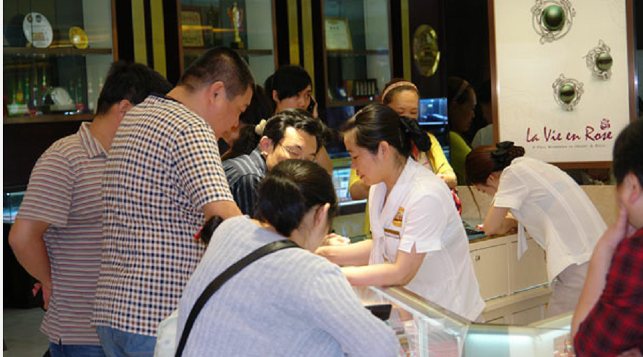 为什么金店同意以旧换新,不怕亏钱吗?里面这些规则你还不知道