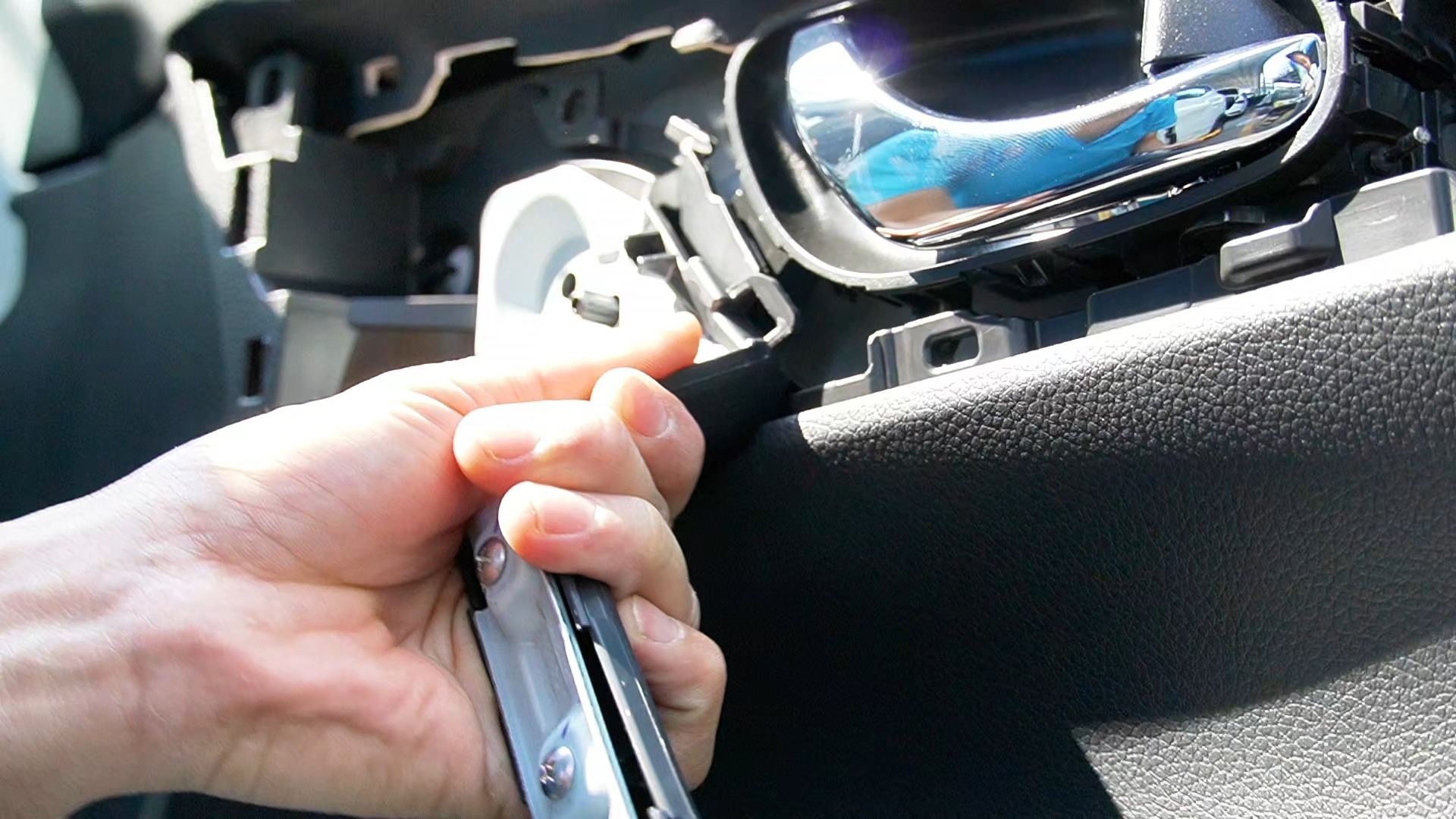 来看看逍客是如何升级360全景影像的吧!