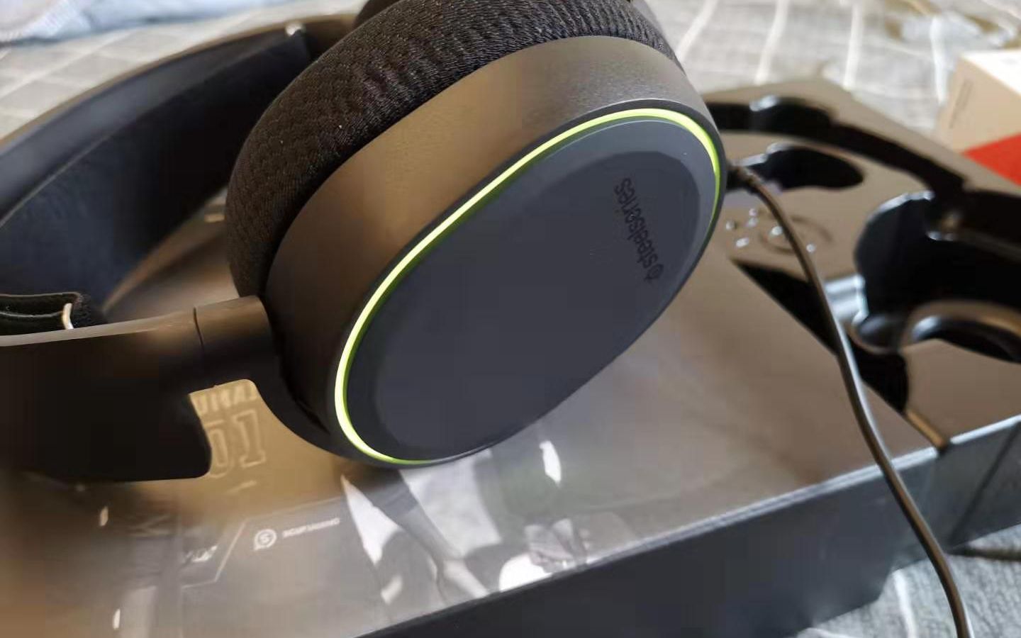 用【赛睿吃鸡版】耳机玩绝地求生到底有多爽?