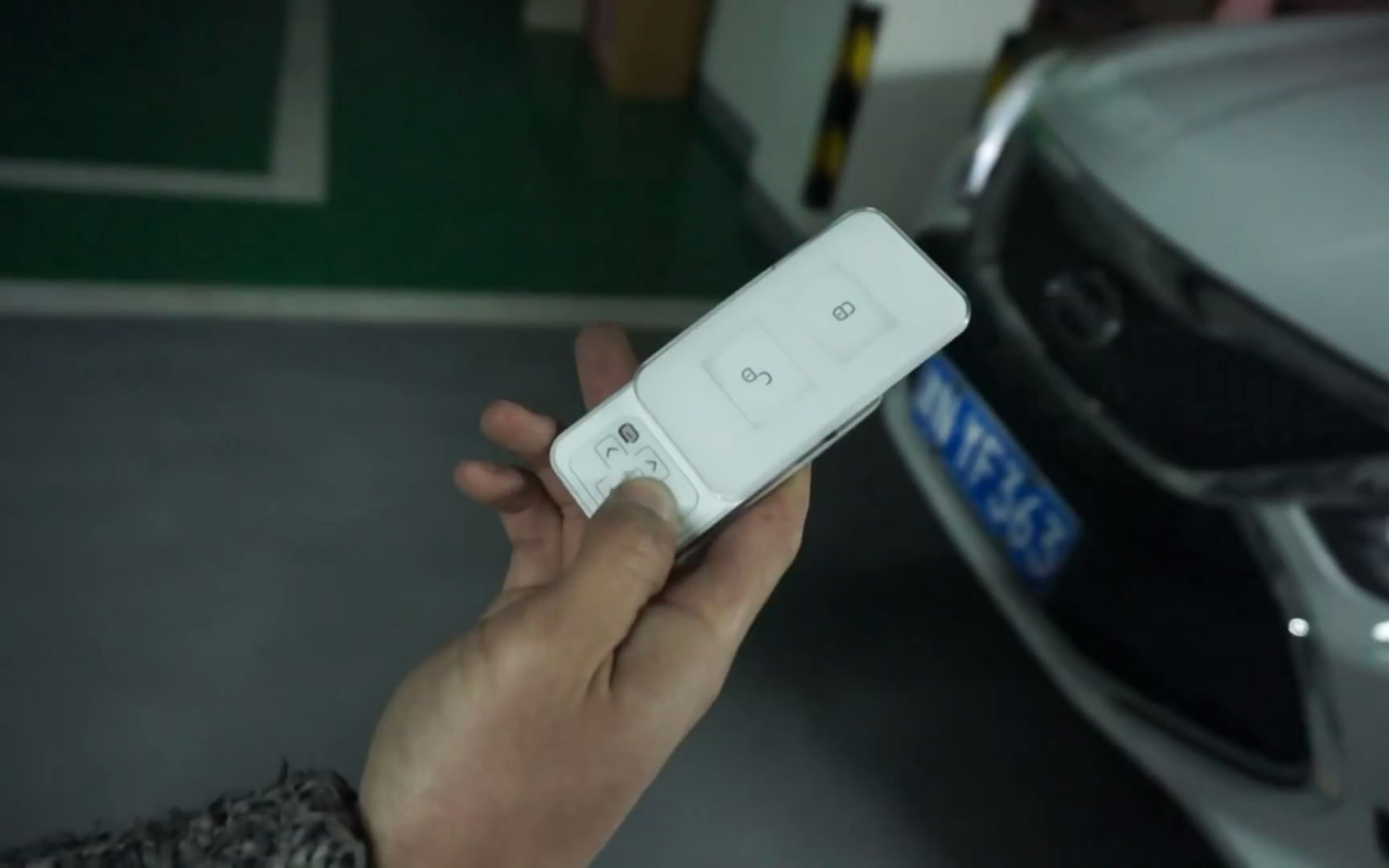 小伙详细测评解密比亚迪唐(这车简直全能啊)