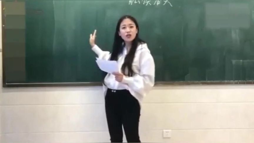 教师面试无生试讲,看小姐姐的表情、语言、手势,我是考官也过!