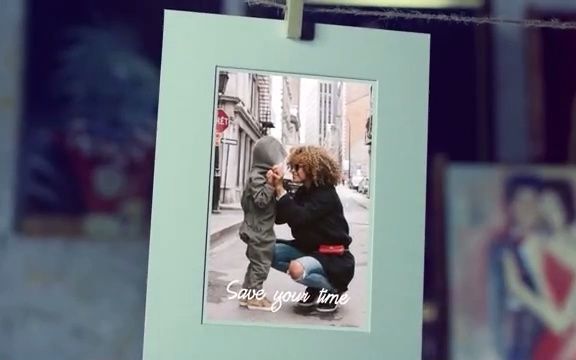 达芬奇模板-木夹子悬挂展示婚礼纪念日旅行回忆幻灯片模板