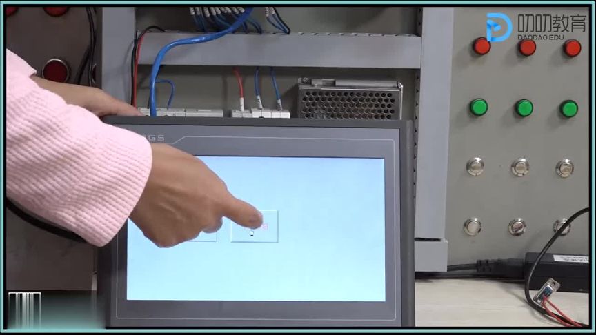 触摸屏如何与西门子200SMARTPLC连接