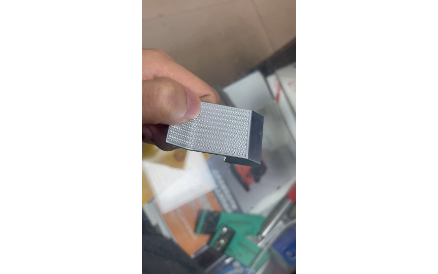 贵的东西缺点就是贵,这类模具镜面放电还是值得