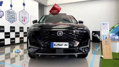 沉浸式看车款长安UNIKiDD静态验