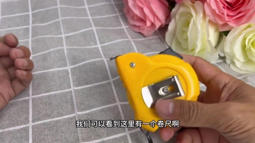 卷尺怎么看cm和mm?