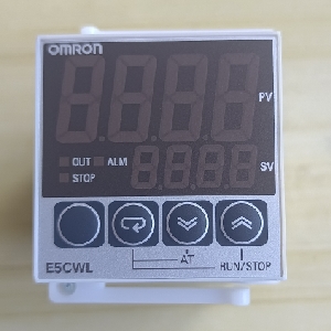 温控仪技术支持员工 