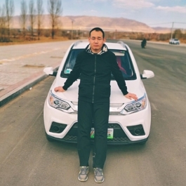 我家2楼那个老不死 