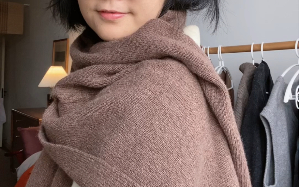 ...我织了一年的单股300针羊绒围巾,15号针编织。我要围一辈子!同款线...