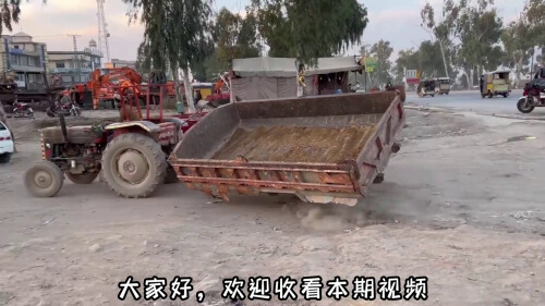四轮车开丢一个轱辘,来到修理厂,五十块钱给大哥修复上了