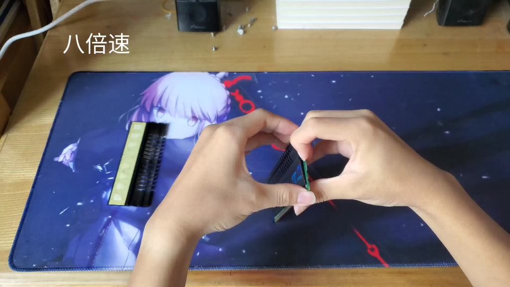 芝奇DDR3 π系列 1600CL7拆马甲看颗粒