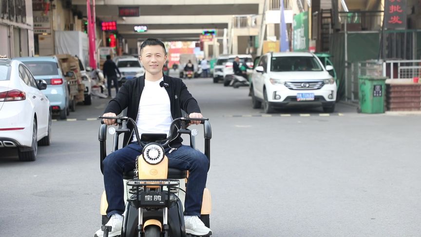 专为老年人打造的电动三轮车,安全性高、骑行舒服