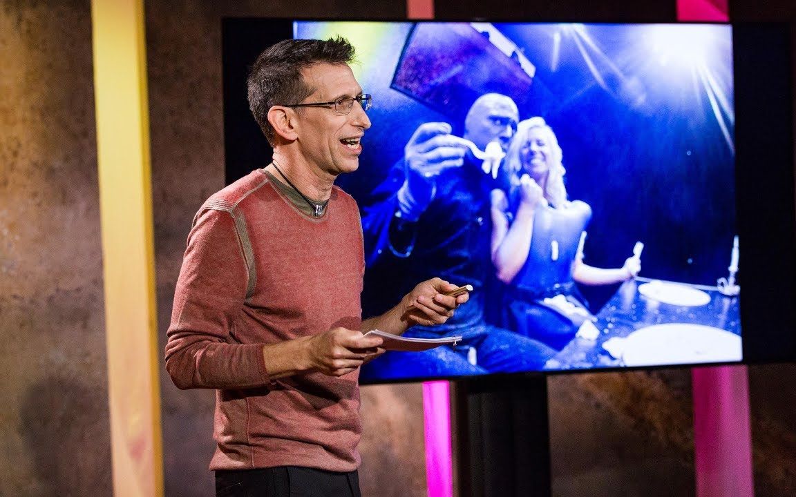 TED演讲:当你和世界不一样,那就让自己不一样