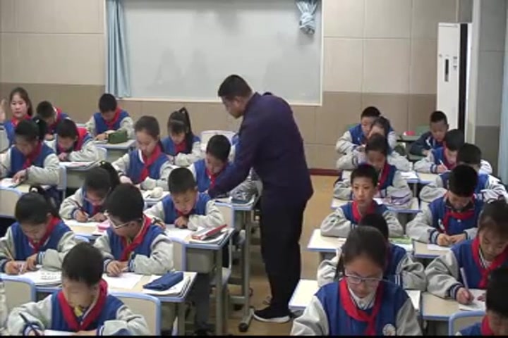 『获奖』西师大版小学数学四年级下册_乘法运算律及简便运算乘法...