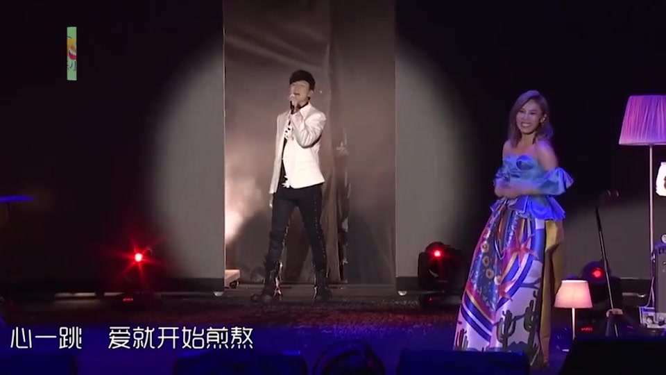 顶级歌手也翻车?林俊杰飙高音差点没接得上,网友:笑断气了