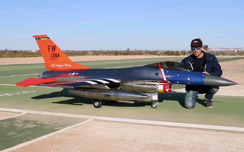 【航模飞行16】大就是好,男人快乐就是这么简单,4米长的F16涡喷航模...