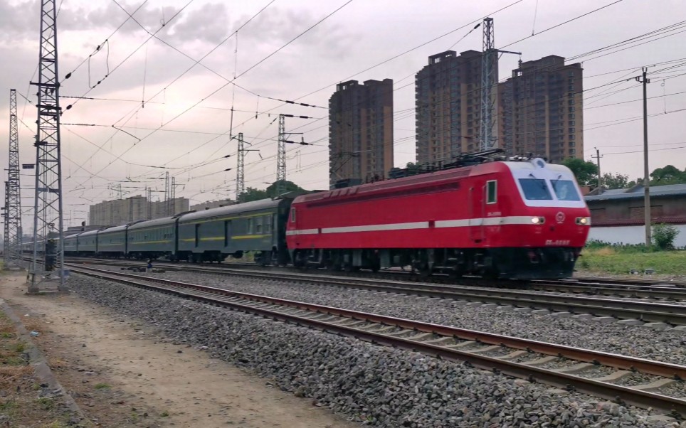 【陇海铁路】T270次列车通过三桥车站