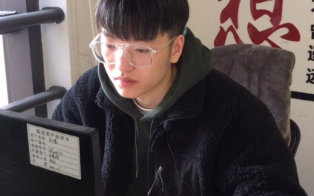 一个输入数据自动生成 漂亮的增值税发票管理系统 就能让一个会计...