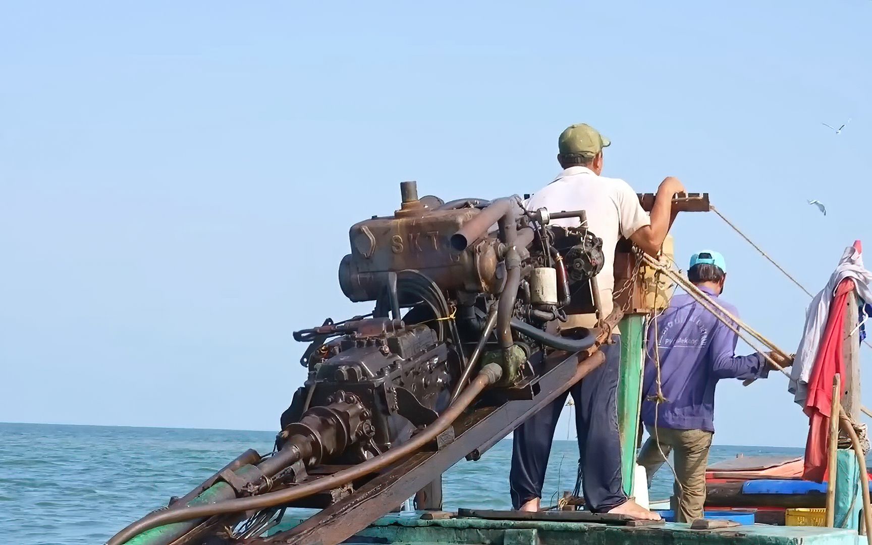 带长尾巴的“卡车船”,一天能跑100海里,比大飞的速度还快