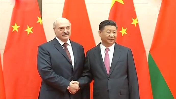 习近平会见白俄罗斯总统卢卡申科