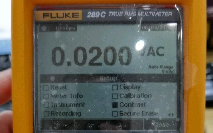 FLUKE福禄克289C屏幕15档对比度可调节,什么情况会用最黑的那一档?
