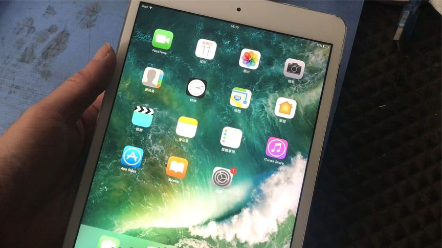 iPad4开机白苹果,拆机。iPadmini2降级提升流畅