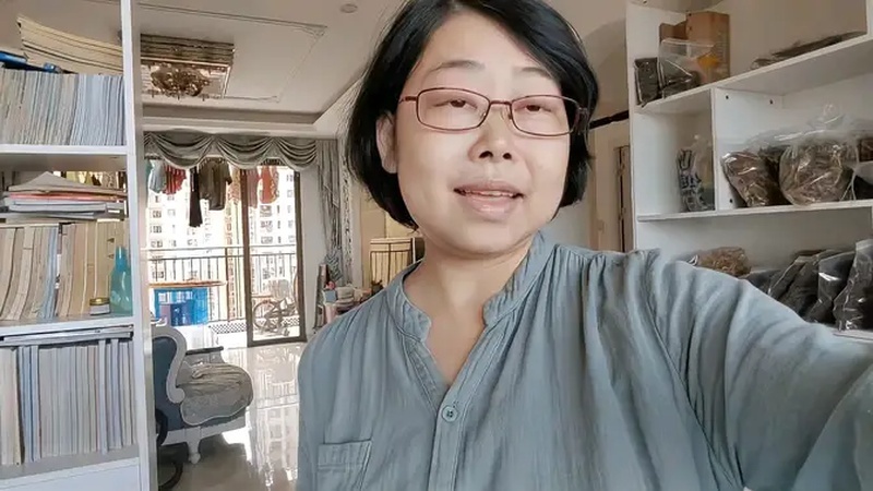 老姜担心你们手疼,教你轻松快速剥板栗壳和去皮