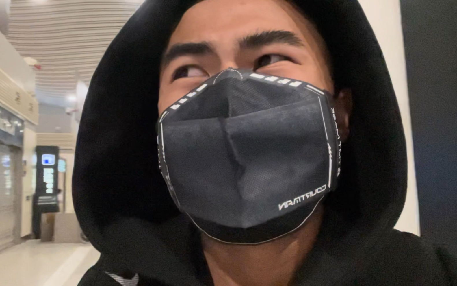 第一次坐飞机不知道流程?你可能需要这个视频。