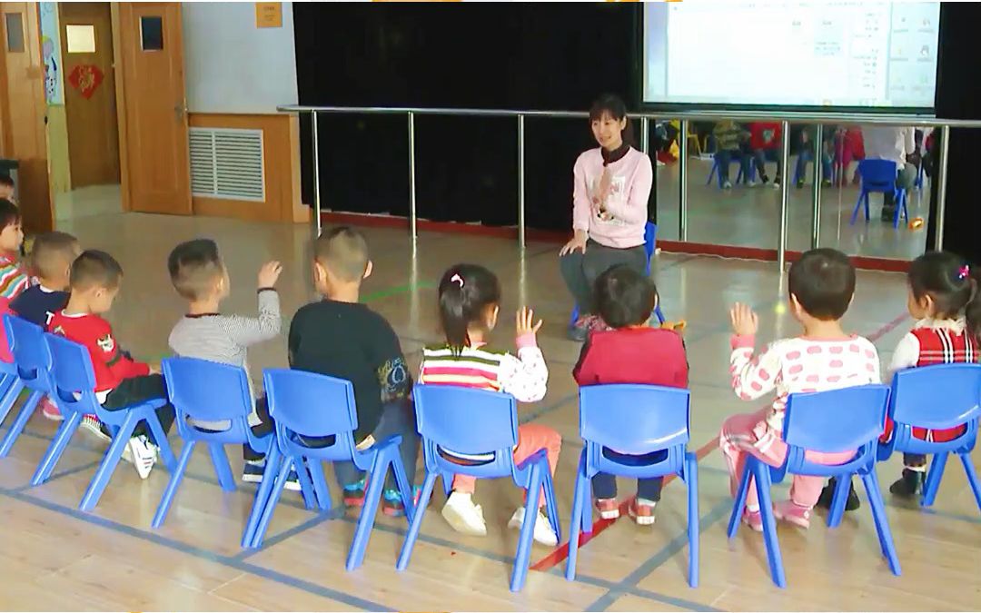 幼儿园公开课 小班音乐游戏《猴子浇水》视频+教案+配乐