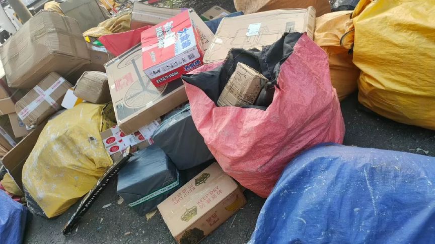 网购和实体购物价格对比,同样功能的产品,价格相差悬殊