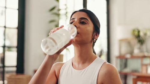 喝水都掉秤?揭秘让你暴瘦的喝水时间表