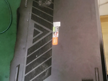 ...清理灰尘加装固态硬盘清灰除尘更换导热硅脂机械革命电脑维修硬件...