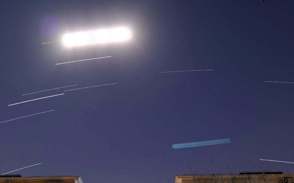 第一次尝试拍摄星空视频并合成星轨(夏至日星空),合成星轨的算法见简介