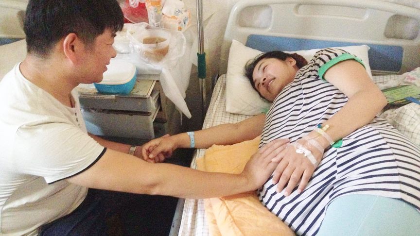 39岁孕妇生下龙凤胎,在孩子出生后自杀死亡,得知真相众人唏嘘!