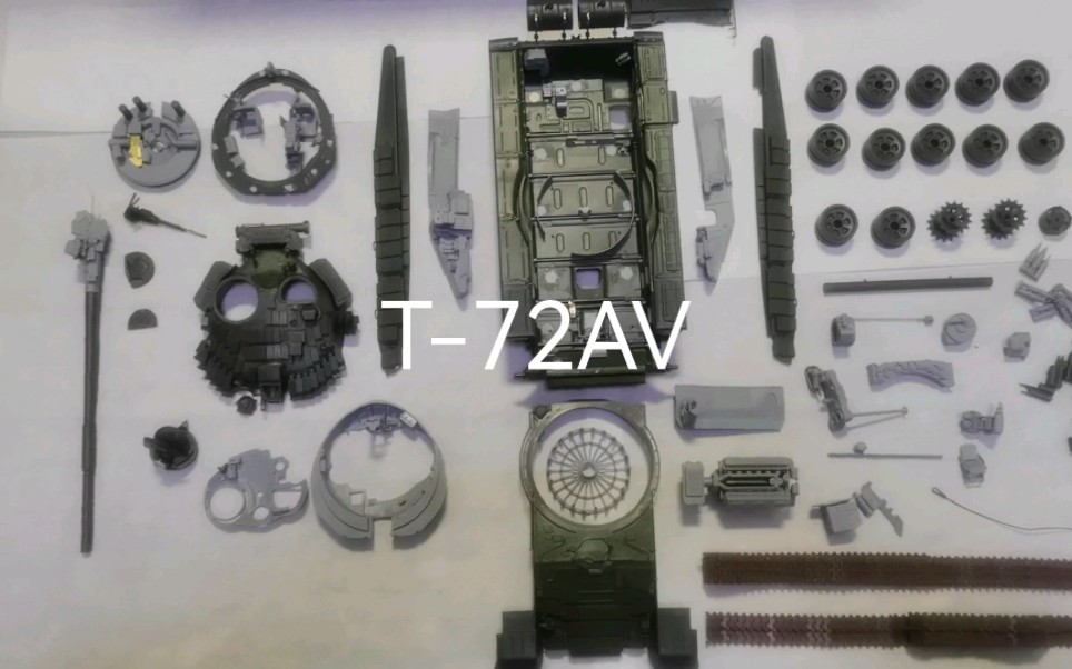 AH 35A041 T-72AV全内构坦克模型制作(素组)